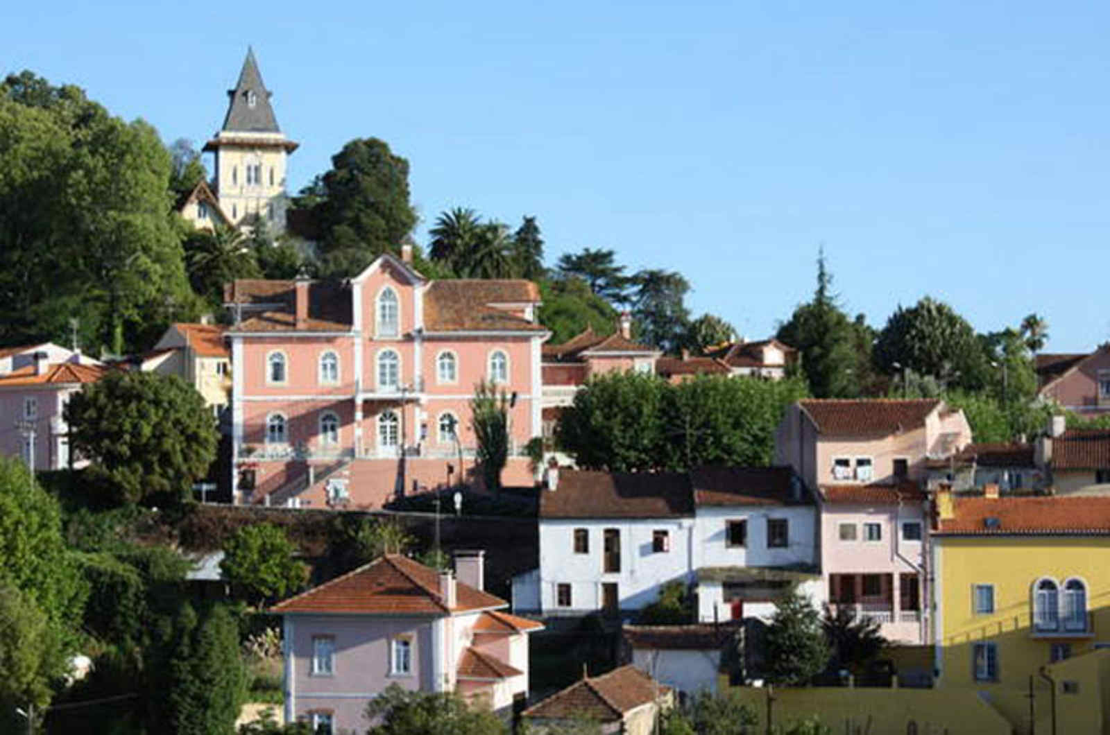 GeoStar | Reserve o seu hotel em Luso, Portugal.